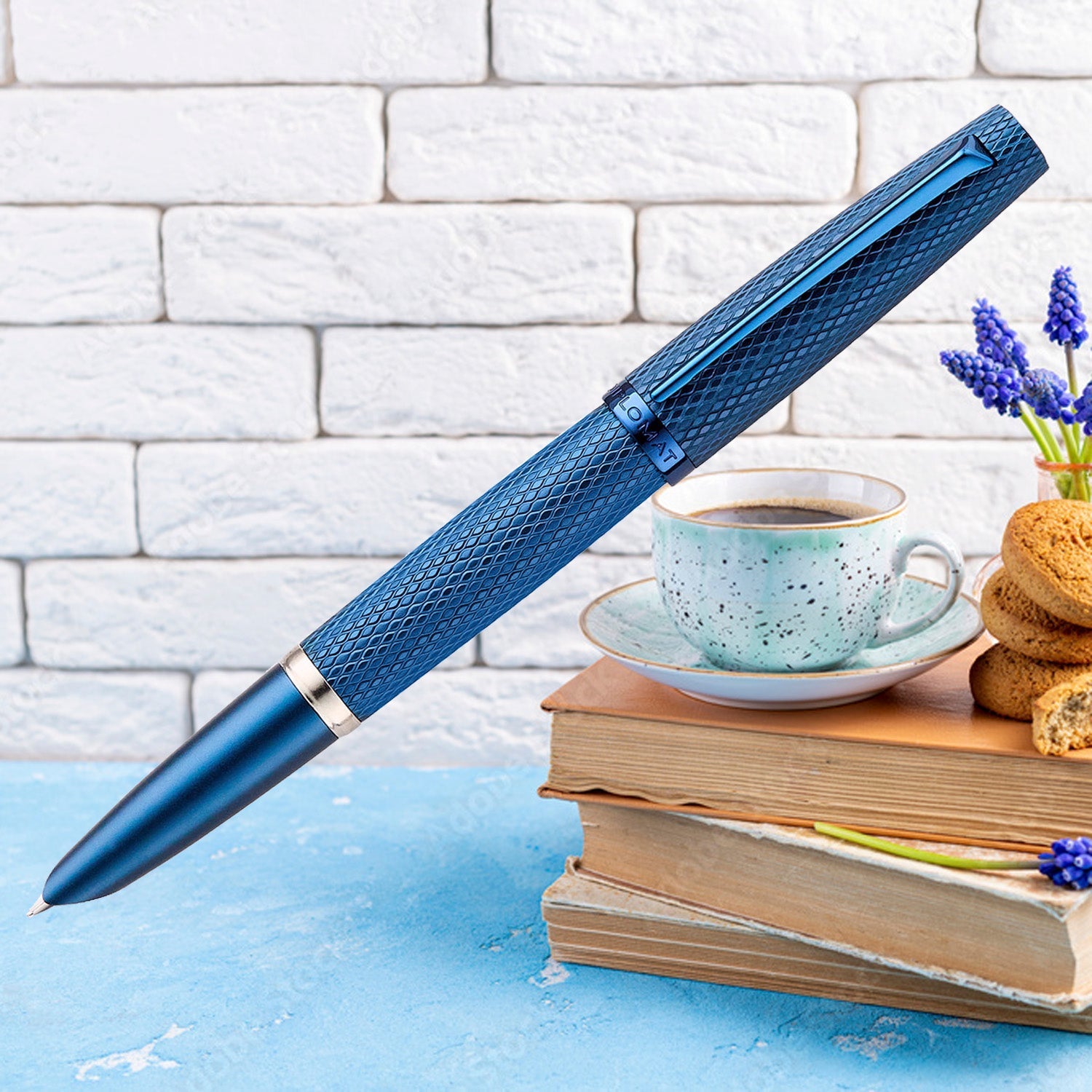 Diplomat Viper Blue Guilloche Fountain Pen – Penopedia